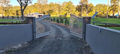 Rural Fencing Contractors | Farm Fencing NSW | Farm Entrance Gates